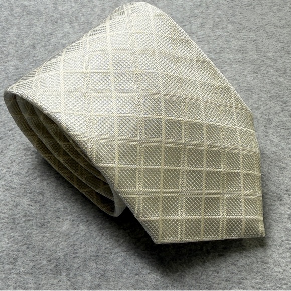 Burberry | Accessories | Burberry Silk Tie Made In England Gold Diamond ...